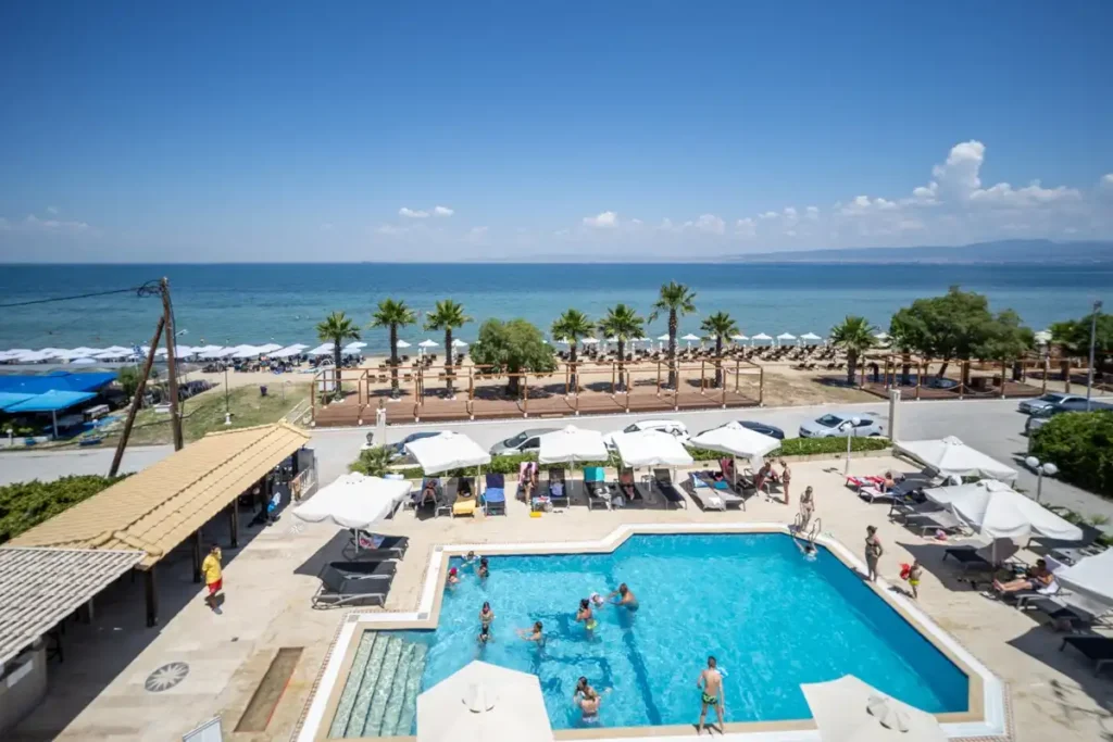 Eona Beach Resort by Greek Pride in Agria, Griekenland | Zoover